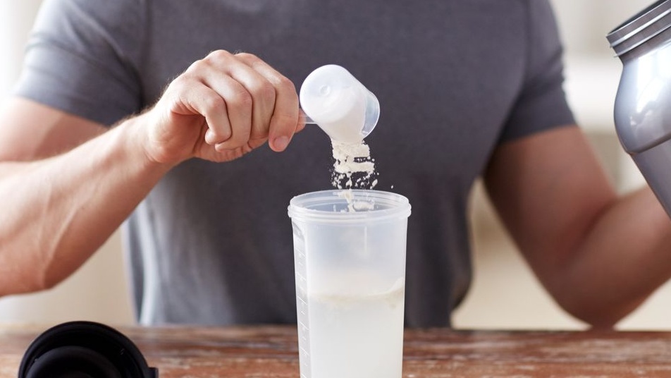 Uống whey có hại gan không? Một số tác dụng phụ khi uống whey - Nhà ...